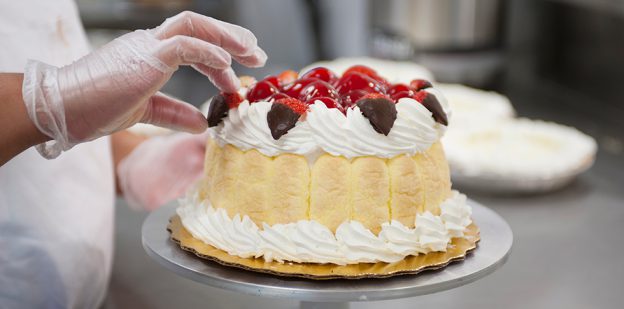 Job Spotlight: Cake Decorator - Jobs