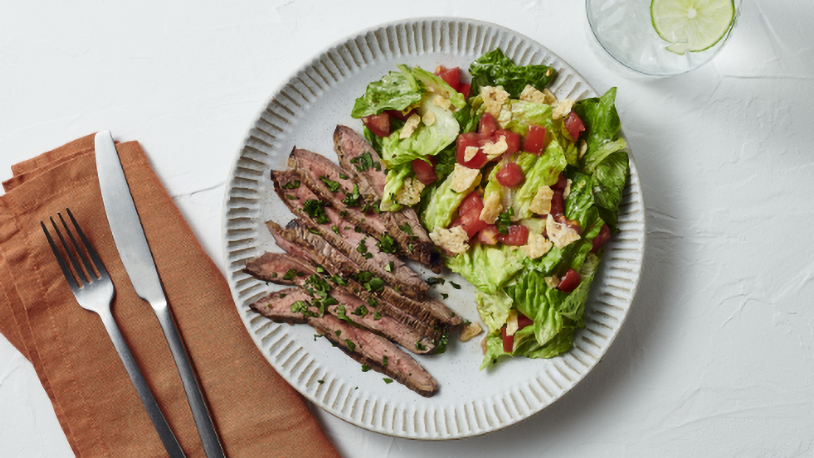 Carne Asada y Ensalada de Lechuga Romana con Cilantro y Lima Receta ...